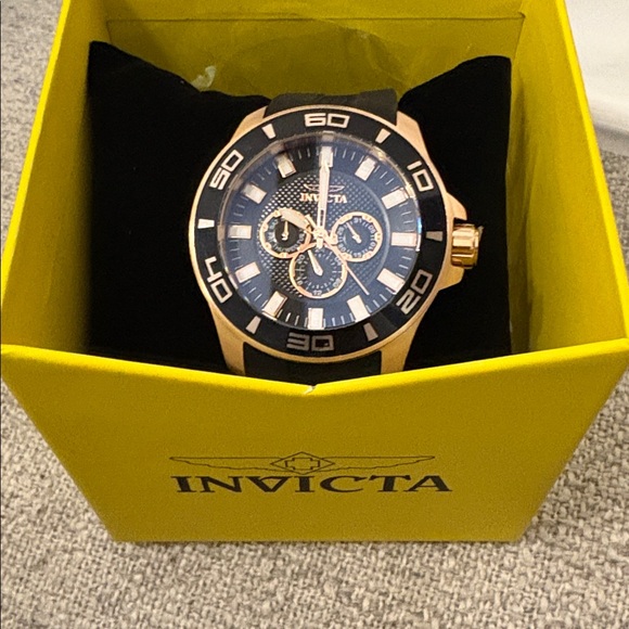 Invicta | Accessories | Invicta Gold And Black Chronograph Watch ...